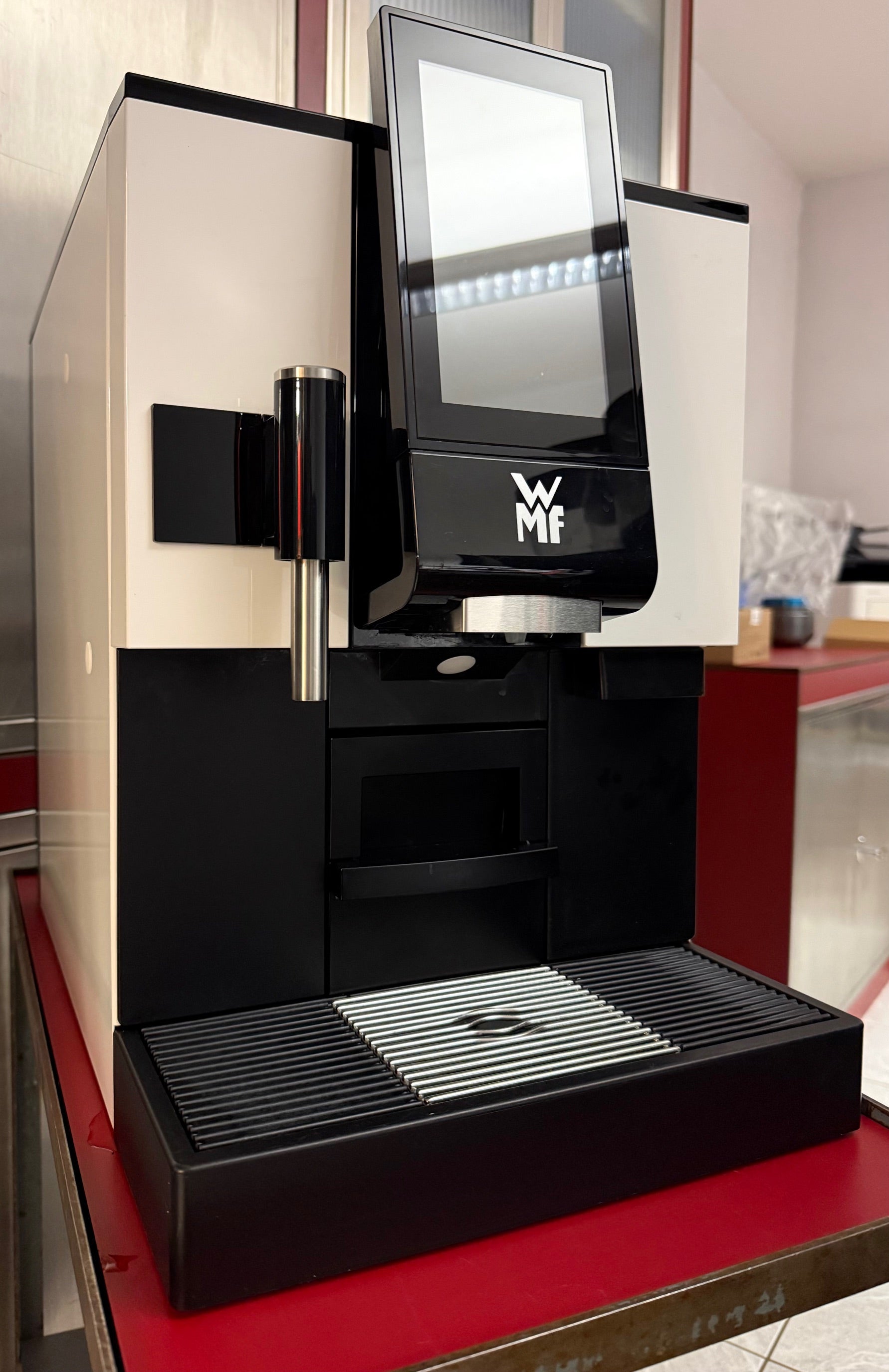 NEUWERTIG! WMF 1100S, Topping, Kaffee-Vollautomat – AVB GmbH